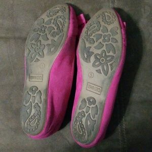BONGO | Shoes | Bongo Womens Fuchsia Textile Size 5 Flats | Poshmark